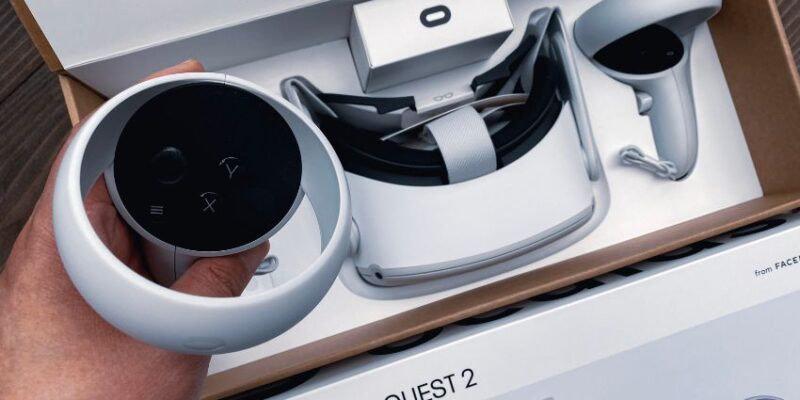 Meta Quest Pro vs Meta Quest 2: Which is Best? - XR Today