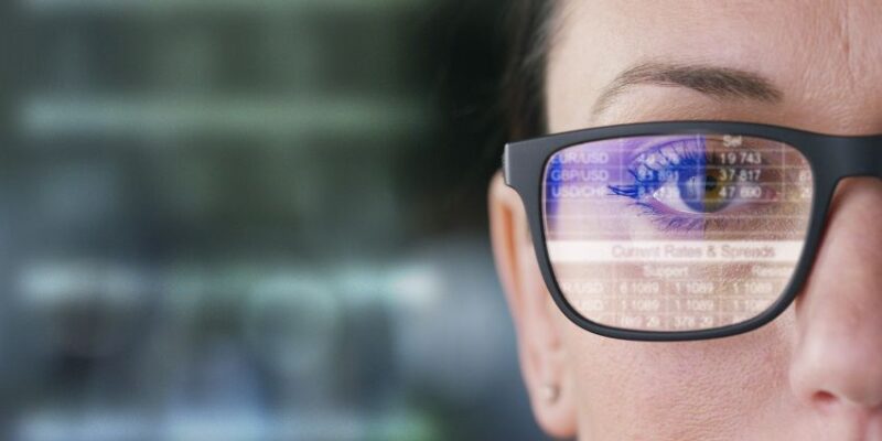 What's Happening to the AR Smart Glass and Contacts Industry? - XR Today